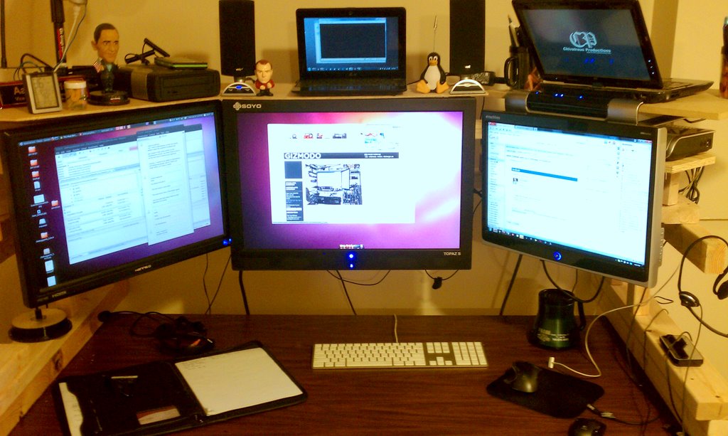 The standing desk - AuctioneerTech